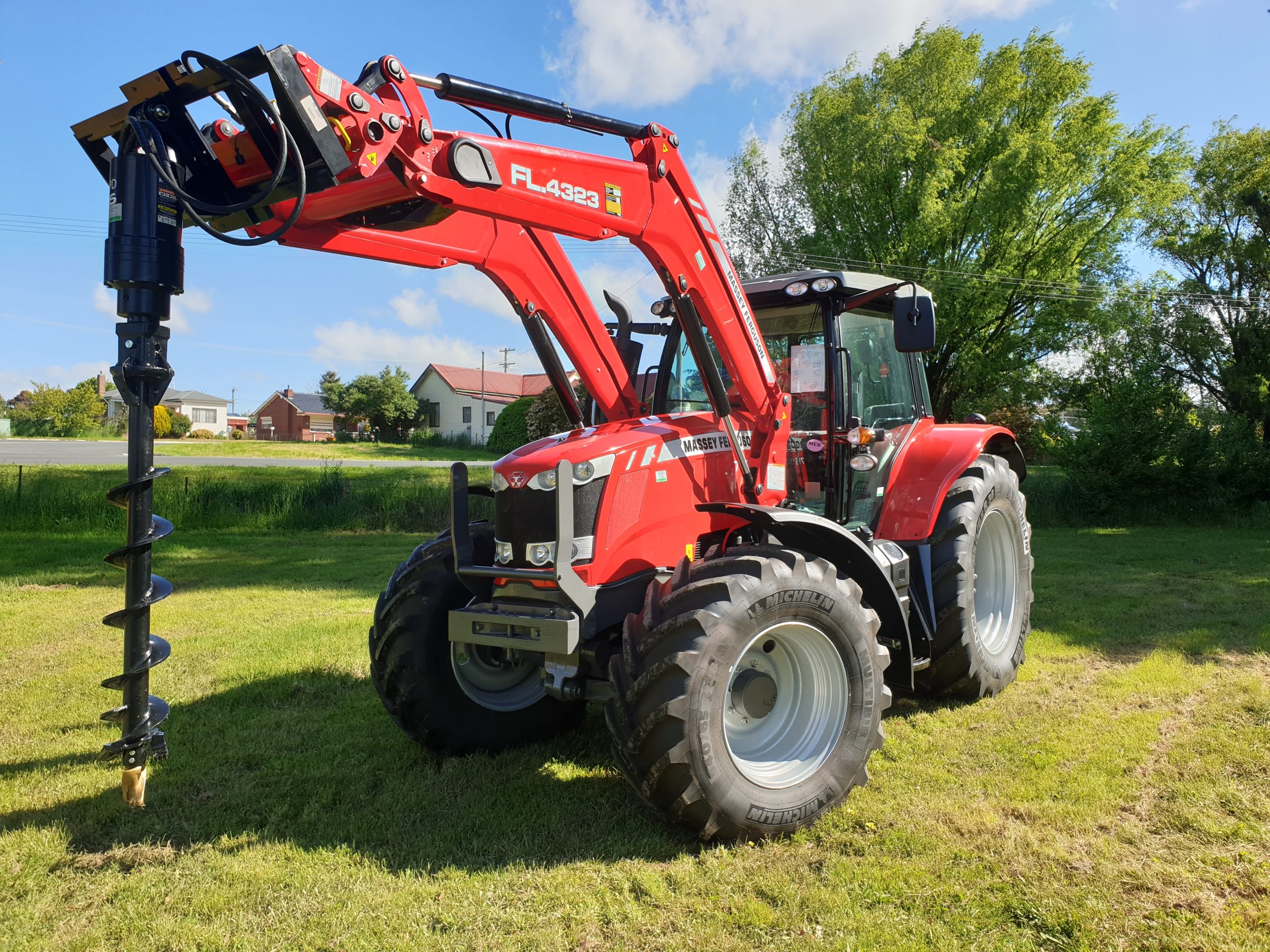 Massey Ferguson MF 7600 Series (140HP-175HP) - Nicholson Farm Machinery